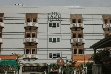 แพ็คกระเป๋า ตะลุยย่านอารีย์ อัพเดท 10 คาเฟ่ถ่ายรูปสวย และ Staycation ...