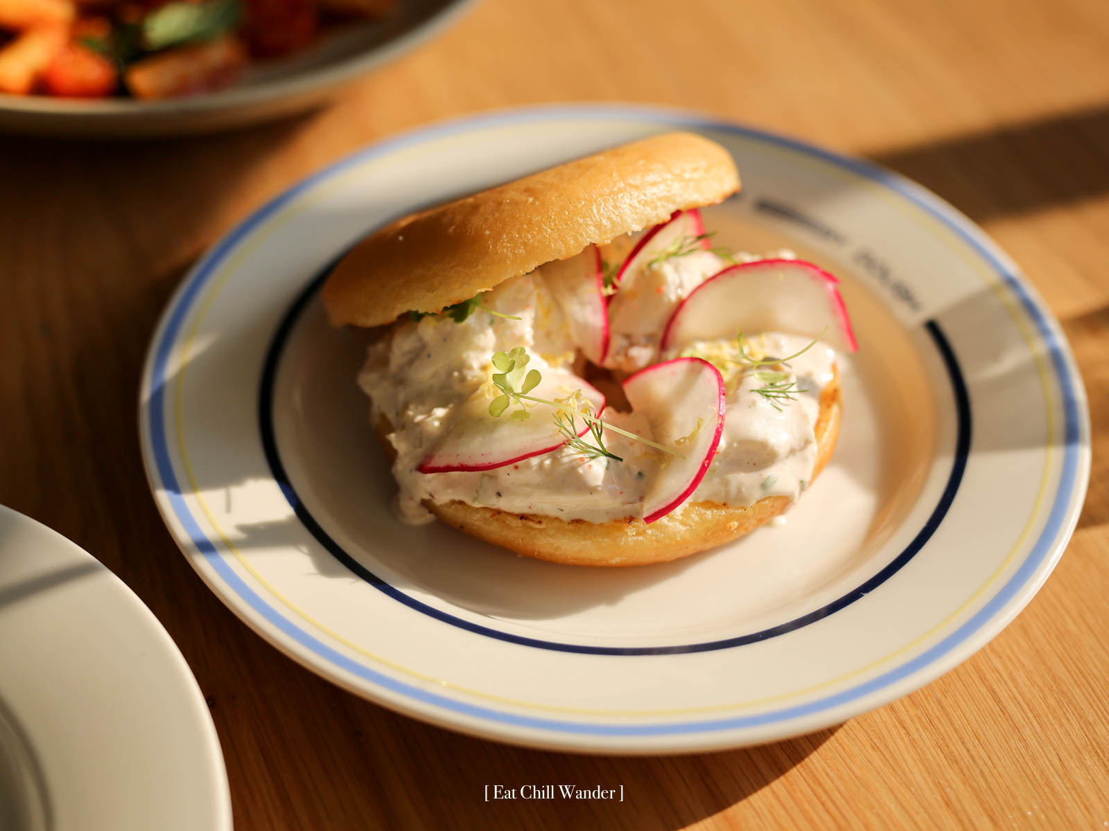 [รีวิว] DROP BY DOUGH สาขาเอ็มควาเทียร์ เมื่อร้านโดนัทชื่อดัง ไม่ได้มี ...